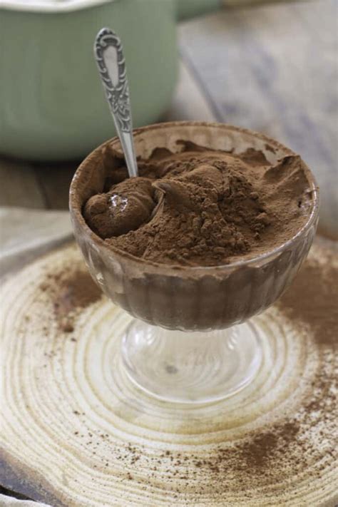 Healthy 3 Ingredients Super Protein Chocolate Mousse