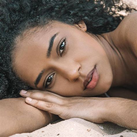 Isis Freitas Atriz Que Morreu De Tuberculose Aos 22 Anos 13 11 2023 Celebridades F5