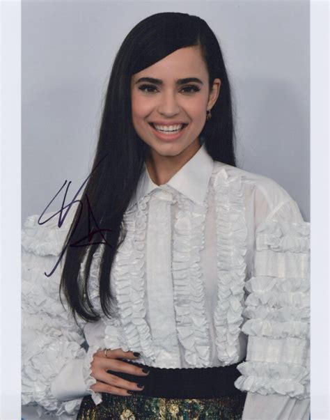 Sofia Carson Autograph Item Fp617729
