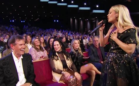 Carrie Underwood Tribute Has Entire Theatre In Tears Trending Subject