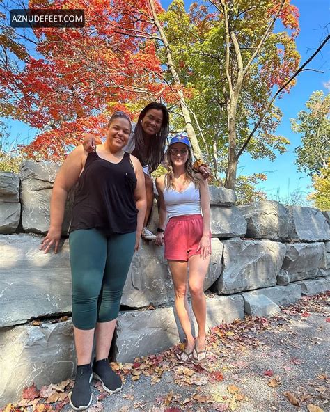 Natalie Van Rooy Feet Aznudefeet