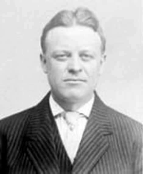 Walter Stevens Also Known As The Dean Of Chicago Gunmen Al Capone Used