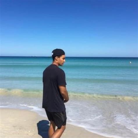 Devon Terrell Official