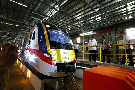 Peoples And Industries Editorial Stock Image Image Of Maintenance