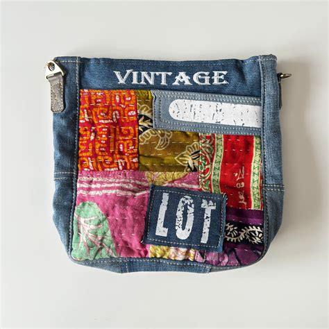 Daisy Patchwork Chic Crossbody Bag Travelteli