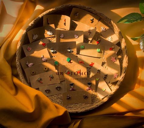 E Moji E Moji Added A New Photo