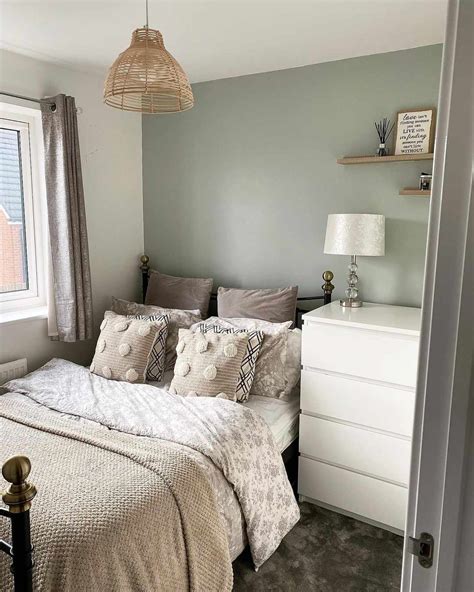 Sage Green Bedroom Decorating Ideas