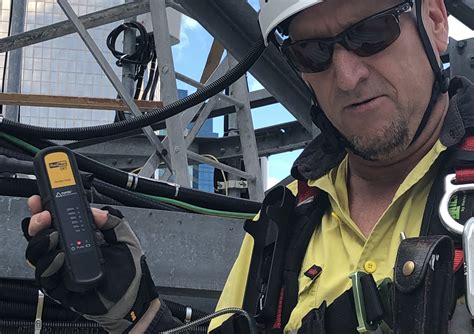 Narda Radman 2 Premium Safety 2 0 In Electromagnetic Fields Narda Safety Test Solutions Gmbh