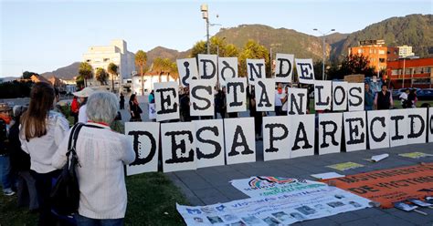 Gobierno Petro Censuró Libro Sobre Los Crímenes De Lesa Humanidad Que