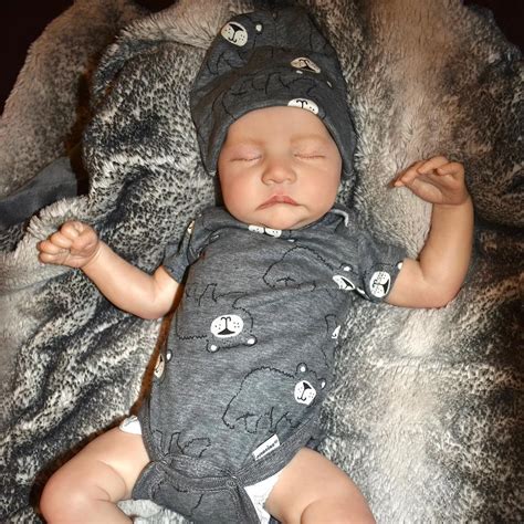 20 Real Lifelike Nicholas Cute Realistic Soft Vinyl Dolls Toy