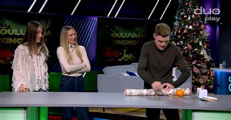 « Õhtu Liis Lemsalu Eleryn Tiit Ja Ott Lepland Võtsid Mõõtu Kingituste Pakkimises