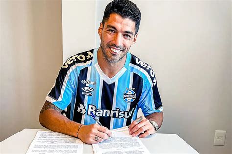 Luis Suarez Fortsætter Karrieren I Brasiliansk Klub Fodbold Sport