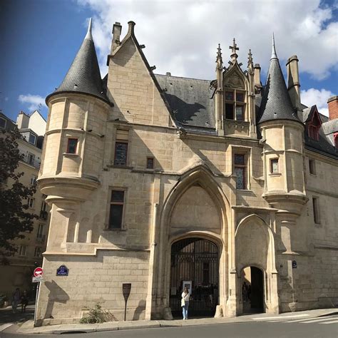 Hôtel De Sens Gothic Library — Parisology