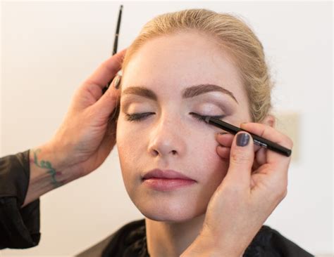 A Modern Vintage Makeup Tutorial Bangstyle House Of Hair Inspiration