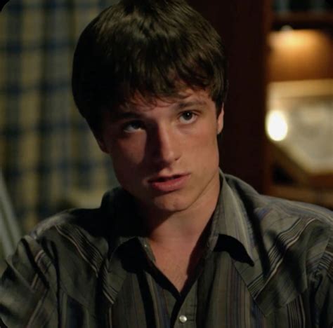 Pin By Martina 🌴 On Leo Robert Josh Noah Josh Hutcherson Hunger