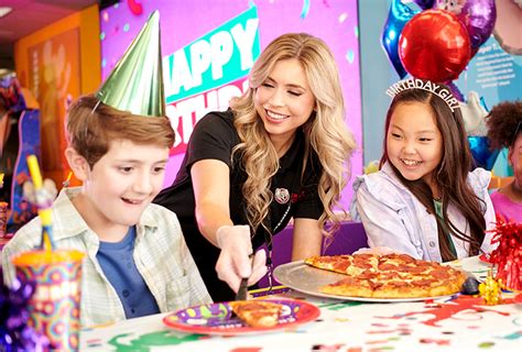 Chuck E Cheese Birthday Party