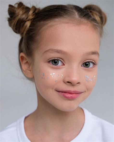 Anna Pavaga Simple Portrait French Magazine Portraits Creative Hairstyles Barbara Palvin