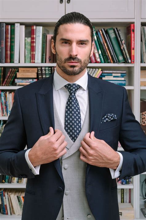 Traje De Novio Azul Marino 2026 Abel Guillermo Villanueva