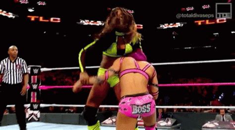 Alicia Fox Suplex  Alicia Fox Suplex Discover And Share S