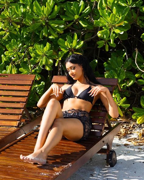 Kayla Kapoor R Indianfeet
