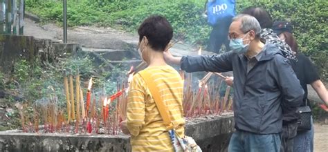 Ching Ming Tradisi Membersihkan Makam Jadi Ramai Berita Indonesia