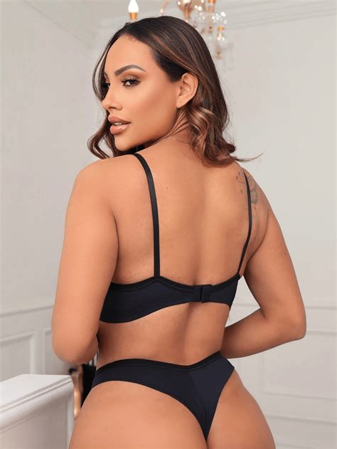 Plain Lingerie Set With Reinforced Bra And Micro Fiber Double Thong