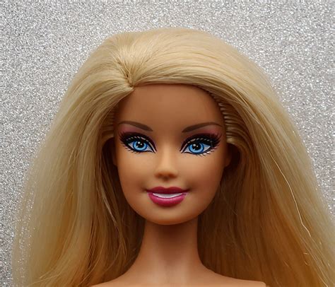 Barbie Sofie A Perfect Christmas Cheveux Blonds Barbie Second Life