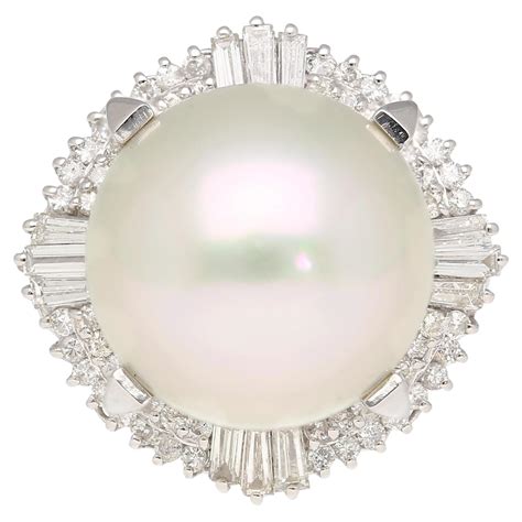 Vintage Mabe Pearl 14 Karat White Gold And Diamond Dome Cocktail Ring