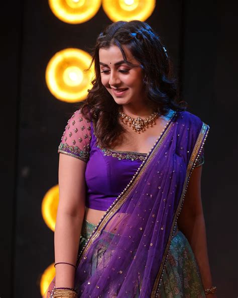 நிக்கி கல்ராணியின் கலக்கல் கிளாமர் போட்டோஸ் Nikki Galrani Latest