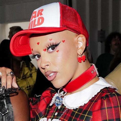 Doja Cat Eyebrows Journey All The Craziest Looks