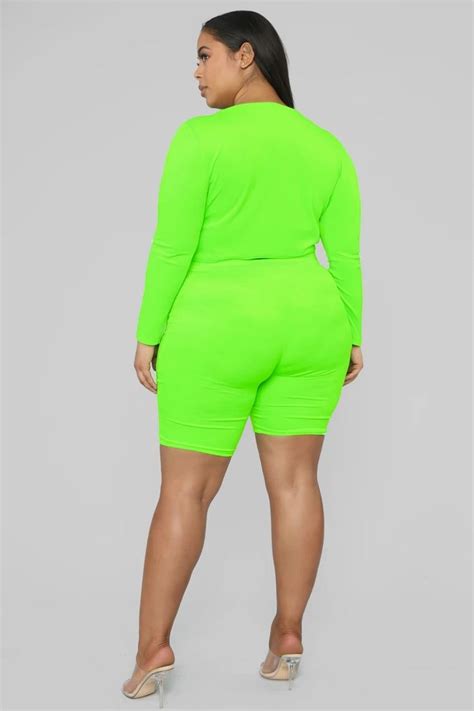 Pin By Alan Mark On Tabria Majors Green Fashion Fashion Nova Fashion