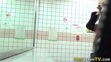 Classy Asian Squatting To Piss Eporner Classy Asian Squatting To Piss Eporner