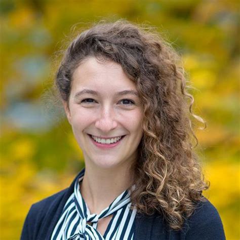 Laura Scheler Bidt Deutsch