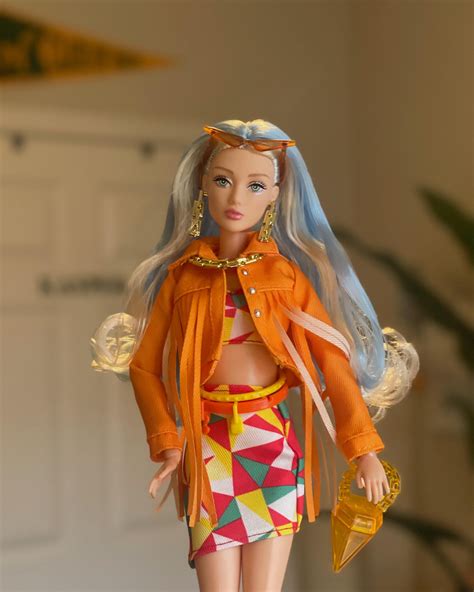 Defa Lucy 🧡 R Dolls