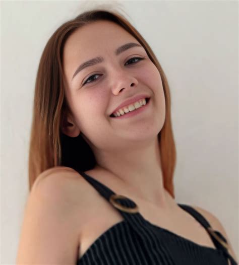 Luna Lesun Actress Biography Videos Age Wikipedia Height Weight