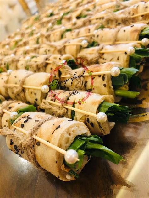 نون پنیر سبزی عقد Diy Food Recipes Salad Dressing Recipes Healthy