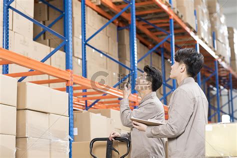 仓库管理人员记录货物摄影图6720 4480图片素材免费下载 编号916203 潮点视频