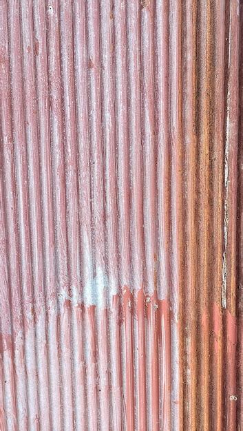 Premium Photo Old Rusty Tin Roof