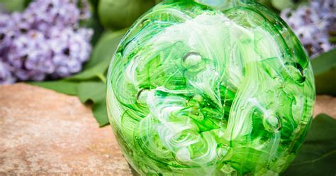 Emeraldgreencropcenterandheight630andv1559872778andwidth1200