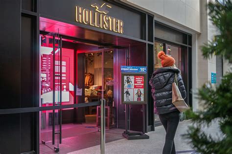 Hollister Confirms All 540 Locations Will Shut Down For 24 Hours But