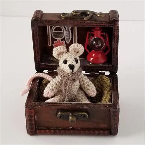 Miniature Mouse In A Trunk Mini Mouse House Tiny Mouse House Happy
