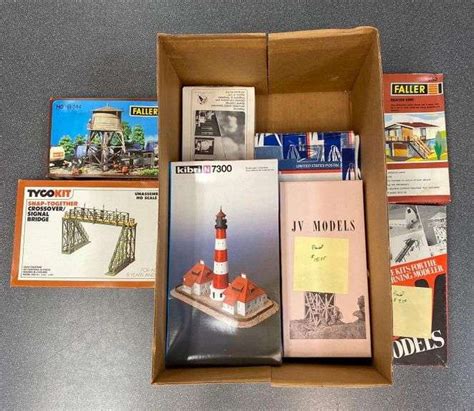 Group Of 10 Ho Scale Structures Matthew Bullock Auctioneers