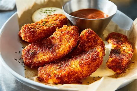 Copycat Chilis Nashville Hot Mozzarella Sticks