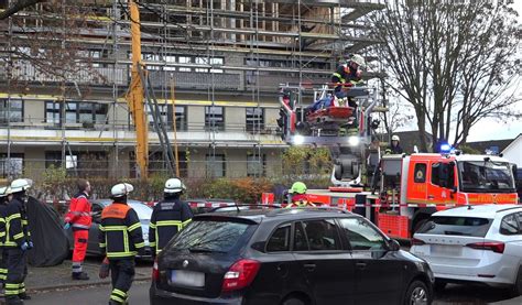 Arbeitsunfall In Hamburg Mann Fällt Drei Meter In Die Tiefe Mopo