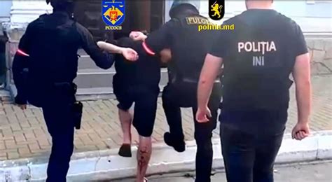 ВИДЕО Блогера Dima White задержали за съемку несовершеннолетней с обнаженной грудью Nokta