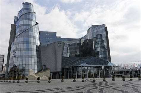 Ciekawe Budynki W Polsce Interesujące Projekty Architektoniczne