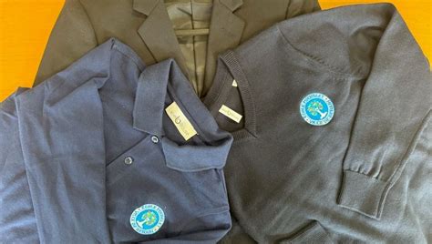 Label Blouse A Fourni Les Uniformes De Lécole Michel De Denain Ici