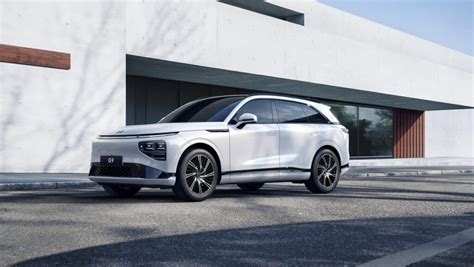 Xpeng G9 Svelato Il Nuovo Suv Elettrico Cinese Da 551 Cv [foto]