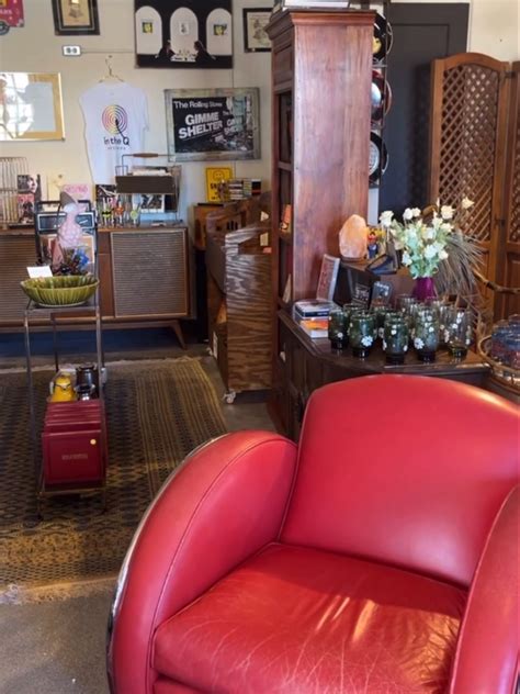 The 15 Best Vintage Stores In Phoenix For Finding Treasures