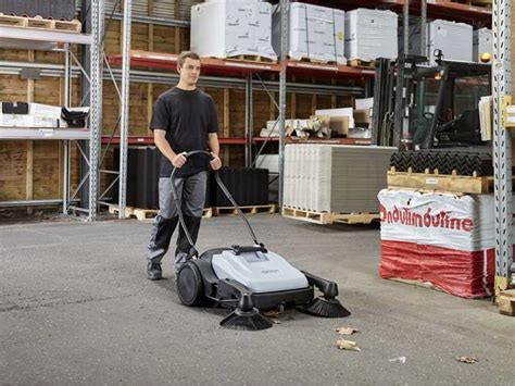 Nilfisk Sw 250 Manual Hand Push Sweeper Best Deal On Agrieuro